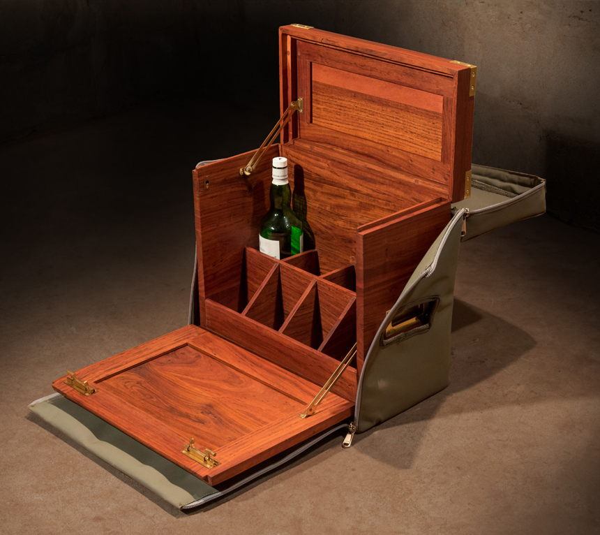 Mini Field Bar: African Sporting Creations