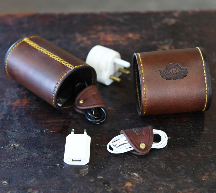 Oval Charger Case: African Sporting Creations