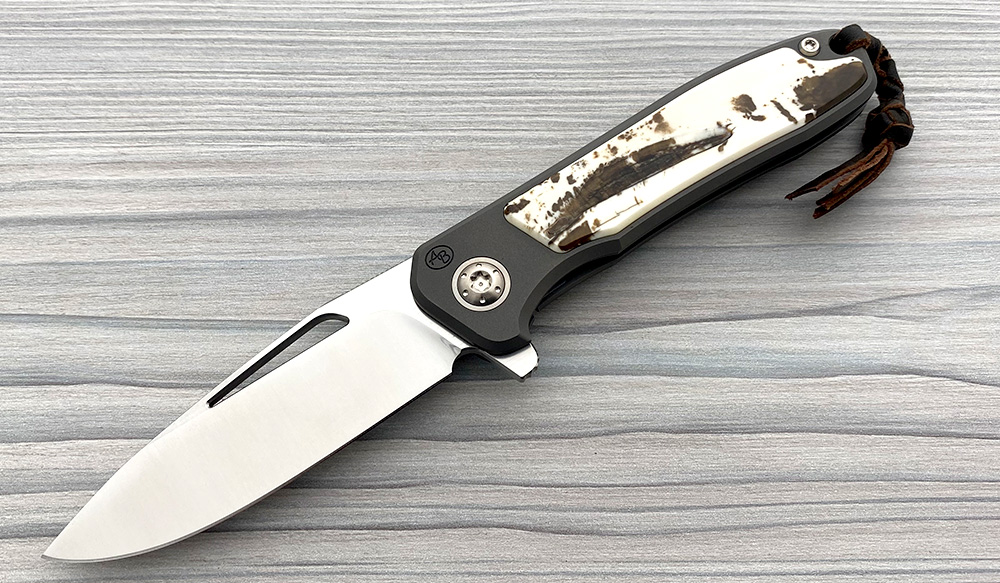 imambaⓇ Mirror in Stabilized Warthog Tusk: African Sporting Creations