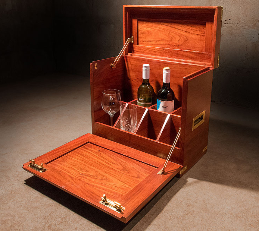 Mini Field Bar: African Sporting Creations